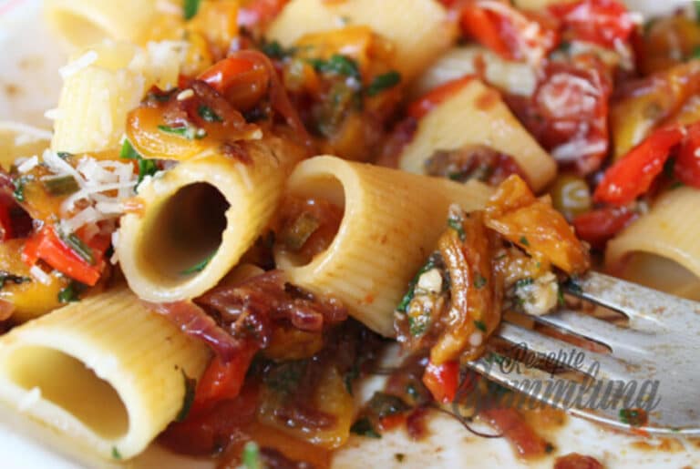Leckeres und einfaches Pasta Peperonata Rezept - Rezepte Sammlung